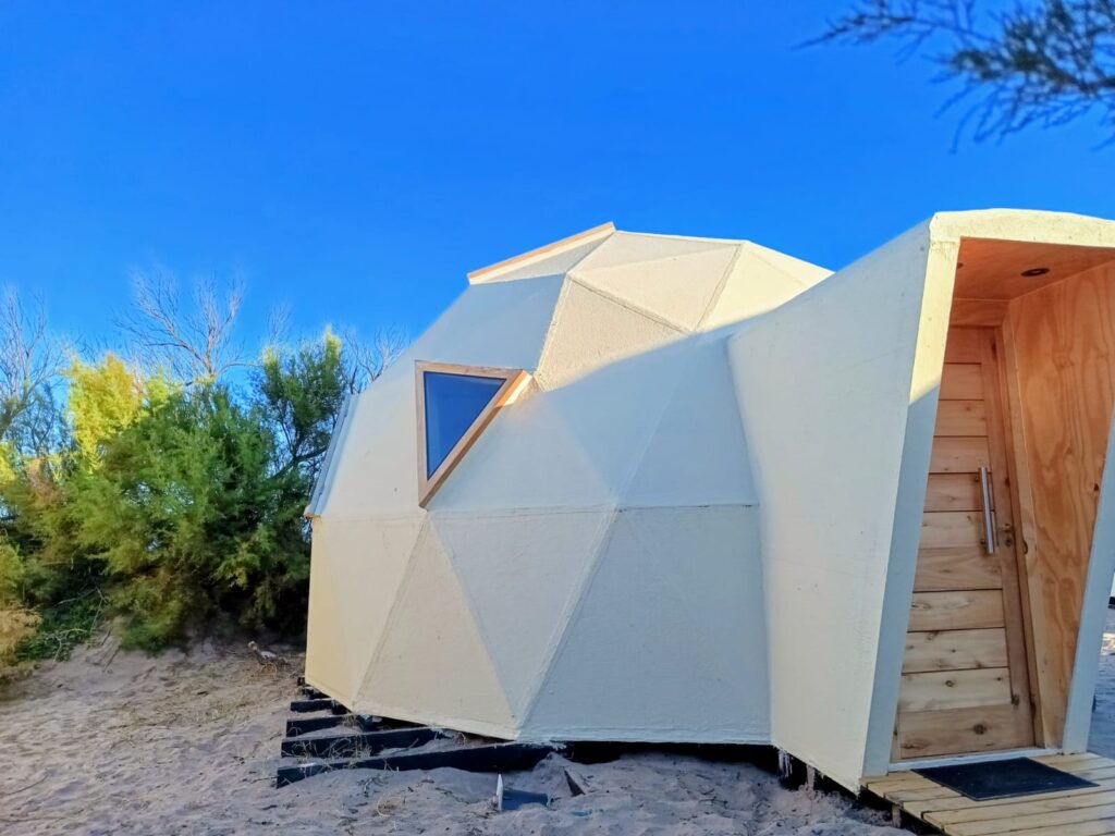 Domos Mare – Glamping en Quequén – Comunidad Monte Pasubio